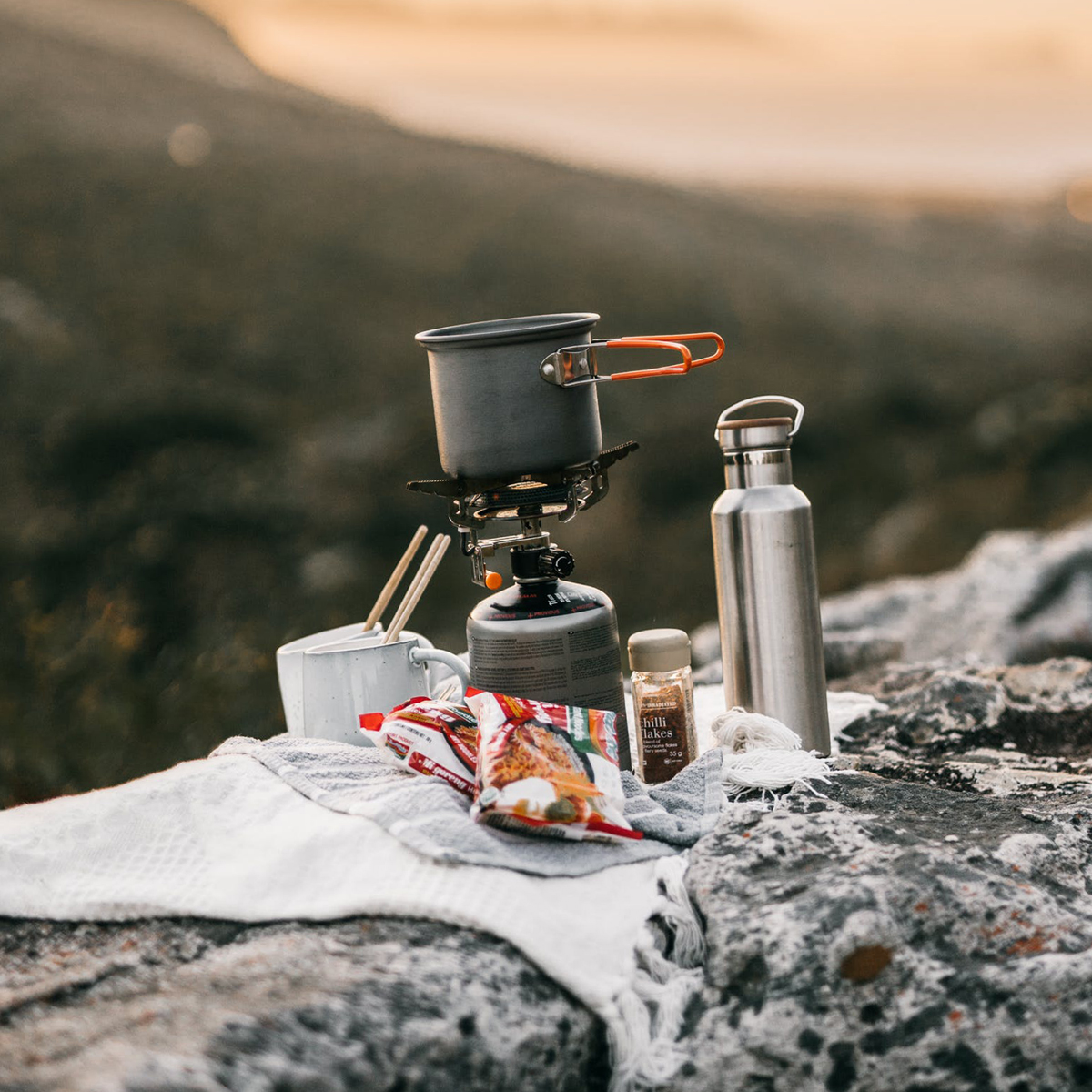 A Guide to Choosing the Best Non Perishable Food for Camping | KAMUI